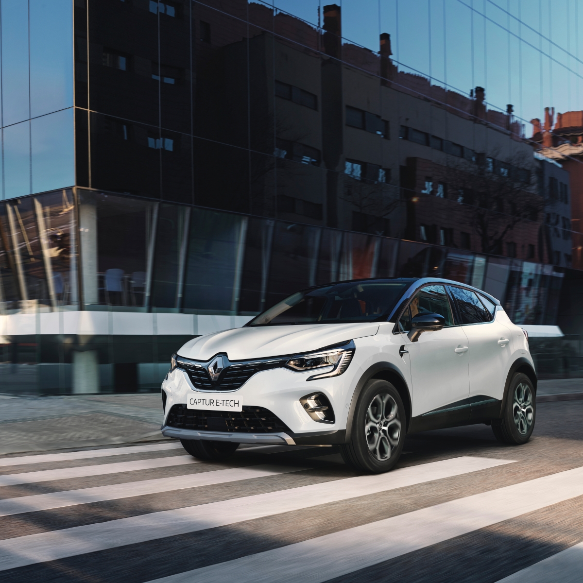 Primeiro ensaio Renault Captur e Megane Sport Tourer Hybrid Plug In ...