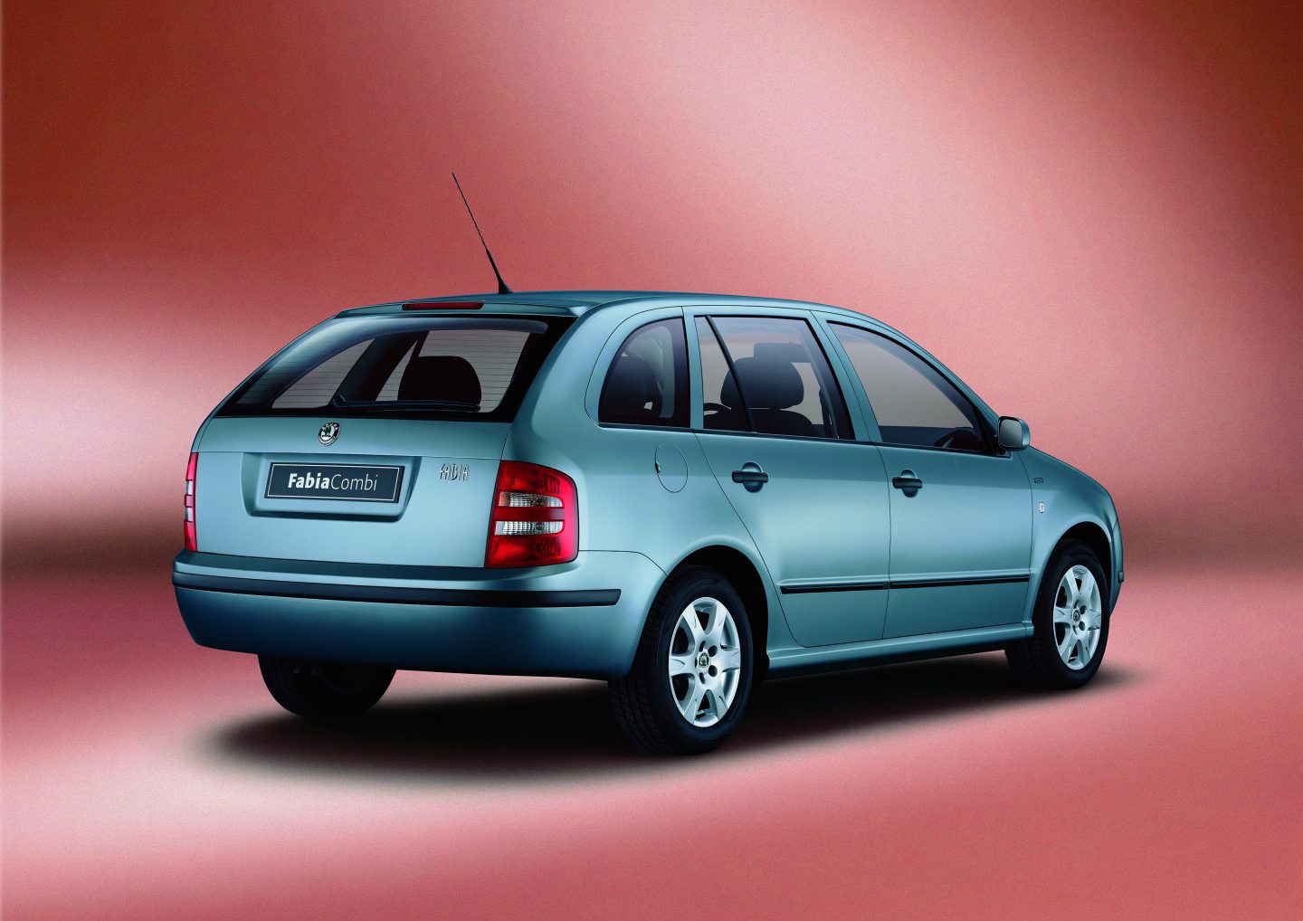 Skoda Fabia Break celebra 20 anos | Automais