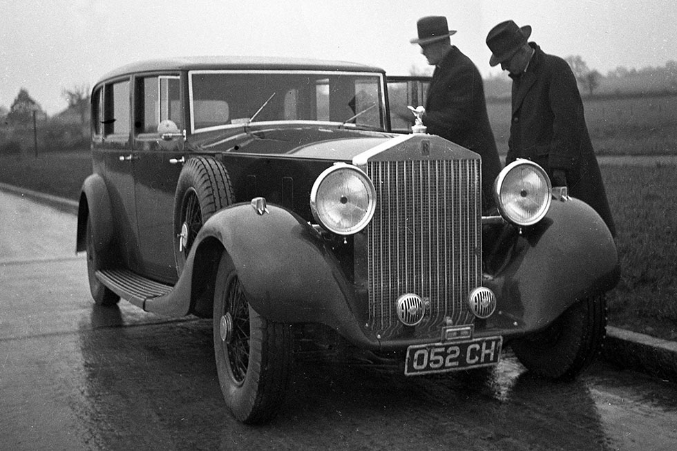 Rolls-Royce conta-nos a original história das origens do nome Spectre ...