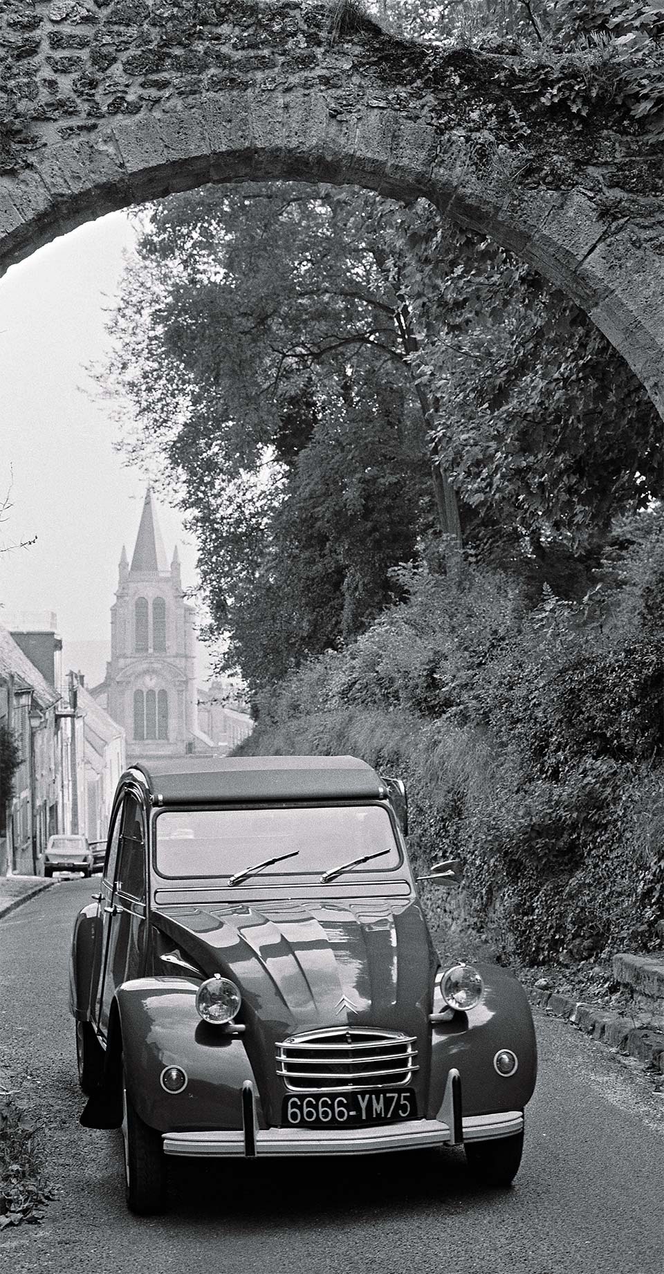 Citroën 2 CV faz 75 anos: legado que perdura | Automais